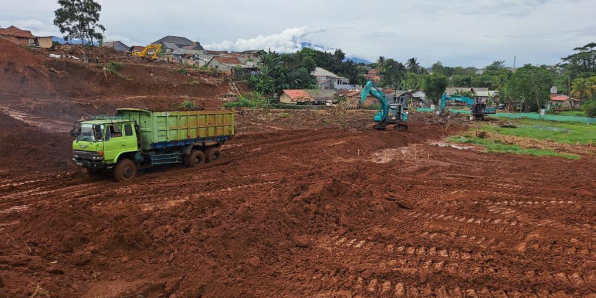 Pengurugan Tanah - Armada Karya Semesta